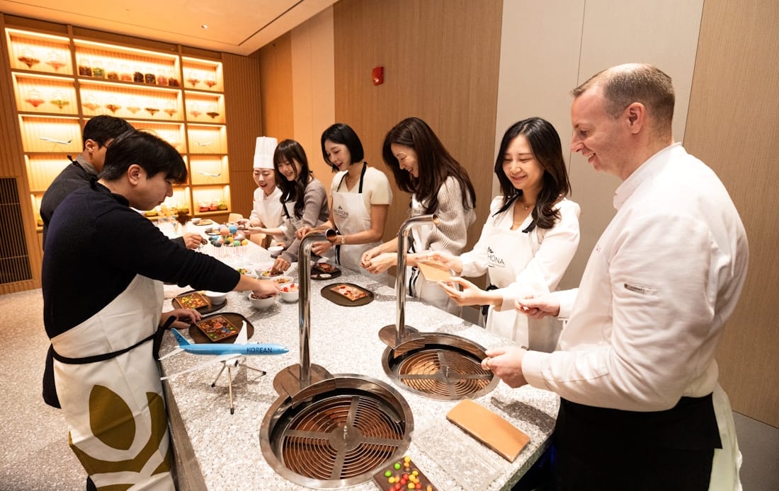 This Korean Airport Lounge Has Its Very Own Ramyeon Library